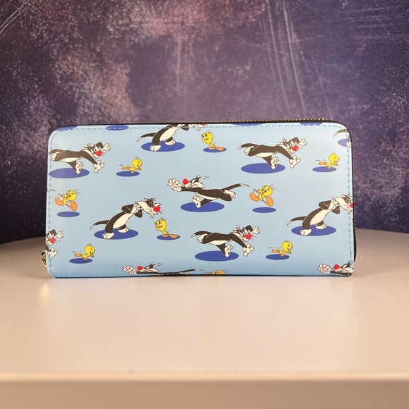 Loungefly | Bags | Loungefly Looney Tunes Tweety And Sylvester Zip ...